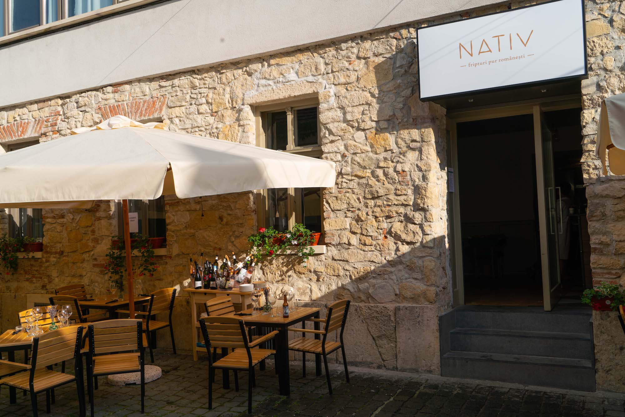 Restaurant NATIV – fripturi 100% românești